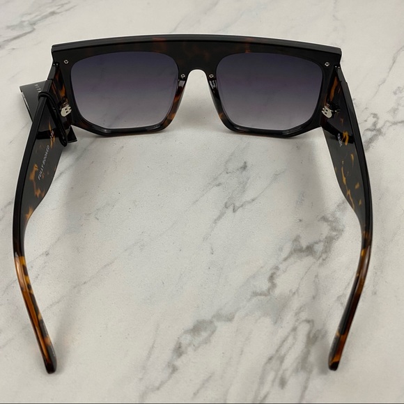 Quay Australia | Accessories | Quay Australia Fully Booked Sunglasses ...